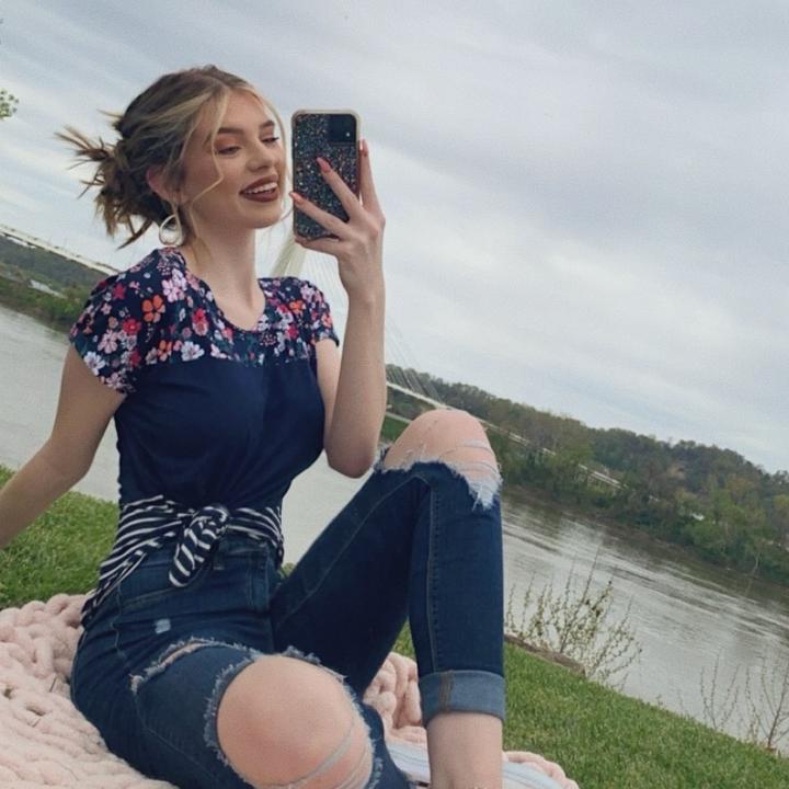 carly🤍 - @carlipoo12 TikTok Analytics | Profile, videos & hashtags | Exolyt