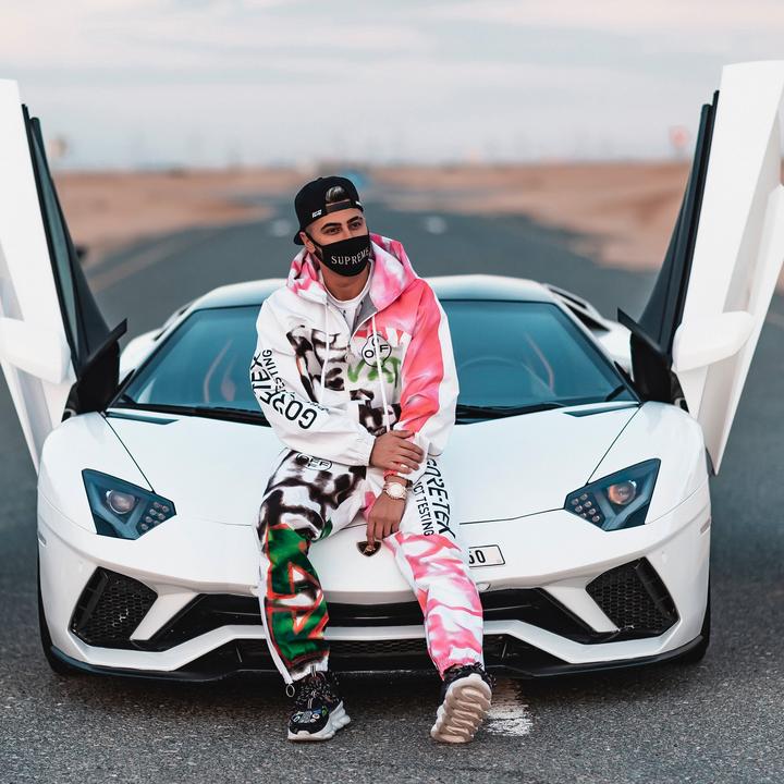 Muhanad Besh- @rich_dubai TikTok 分析|プロフィール、動画、ハッシュタグ | Exolyt