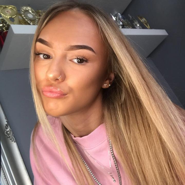 Courtney Atkinson - @courtneyatkinsonxx TikTok Analytics | Profile ...
