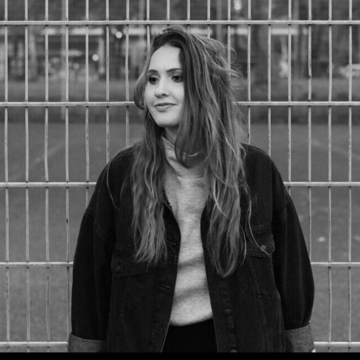 Laura Lora 🤍 - @lauraxlora TikTok Analytics | Profile, videos ...