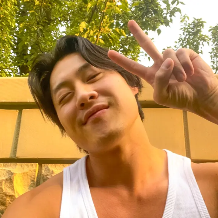 Jon Moon - @yjmoonie TikTok Analytics | Profile, videos & hashtags | Exolyt