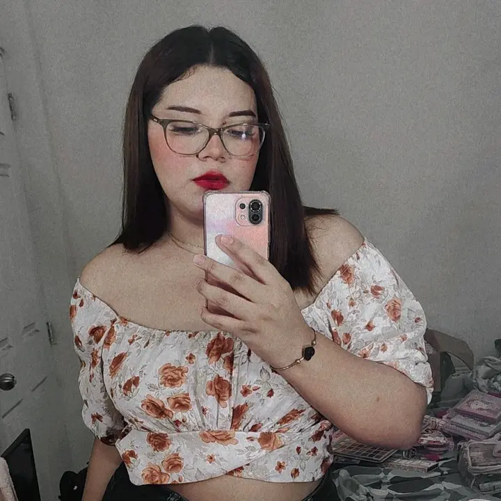 iris reyes💗- @irisreyes224 TikTok 分析|プロフィール、動画、ハッシュタグ | Exolyt