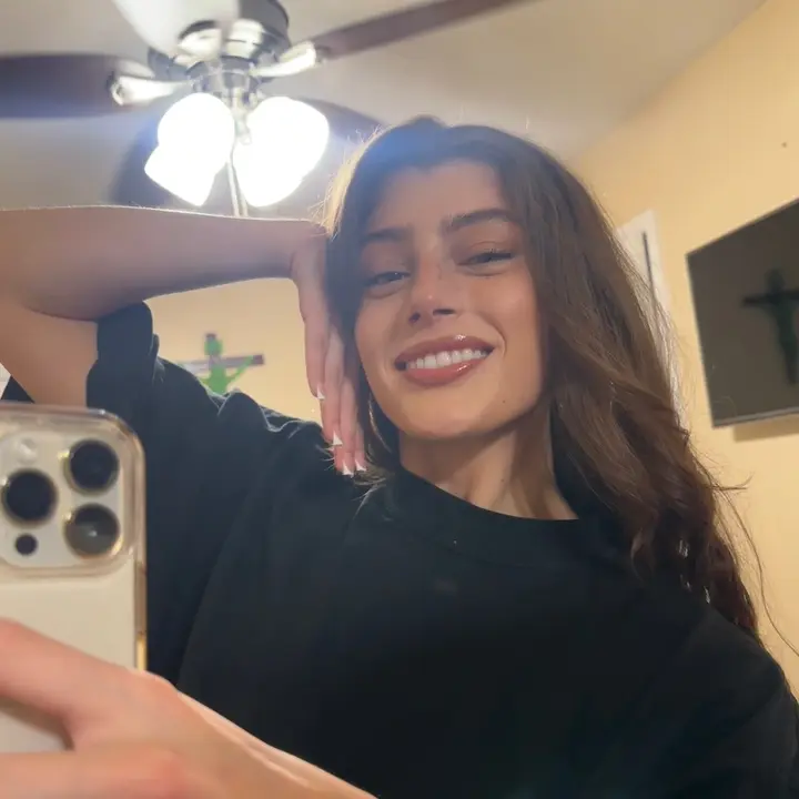 Angelina - @officiallytheangelina TikTok Analytics | Profile, videos ...