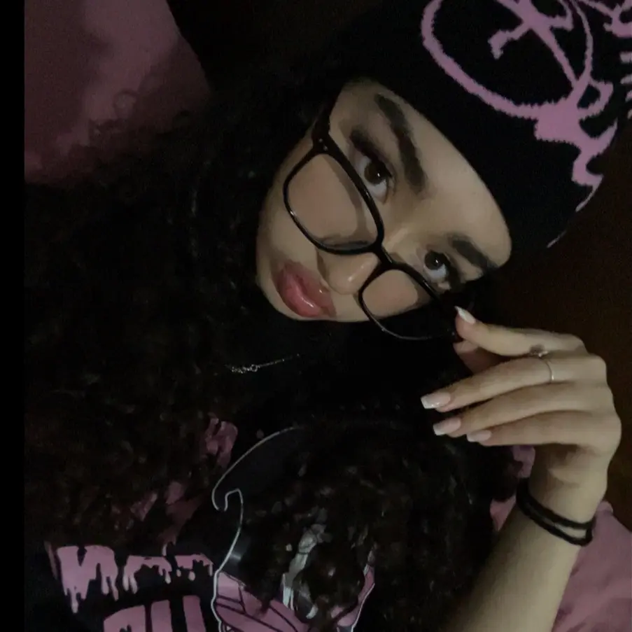 Sal🎀 - @salmonnn_yyy7 TikTok Analytics | Profile, videos & hashtags ...