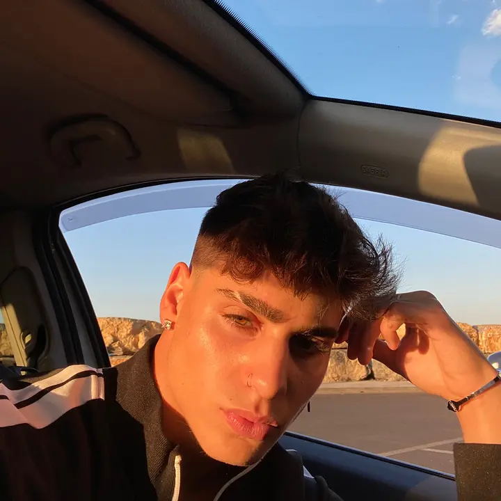 Emanuele Andreozzi - @ema_andre TikTok Analytics | Profile, videos ...