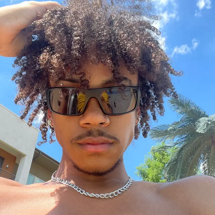 Derrick - @derrickjasonnTikTok Аналитика | Профиль, видео, хэштеги | Exolyt