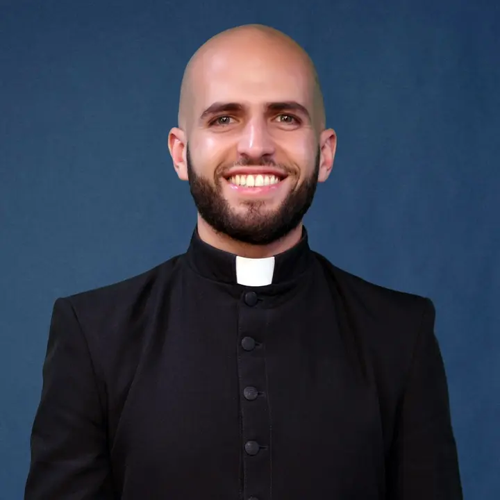 Father Simon - @father.simon TikTok Analytics | Profiel, video's ...