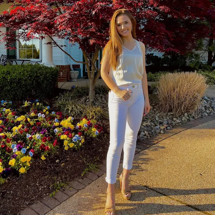 Allison Perron- @allisonkarene TikTok 分析|プロフィール、動画、ハッシュタグ | Exolyt